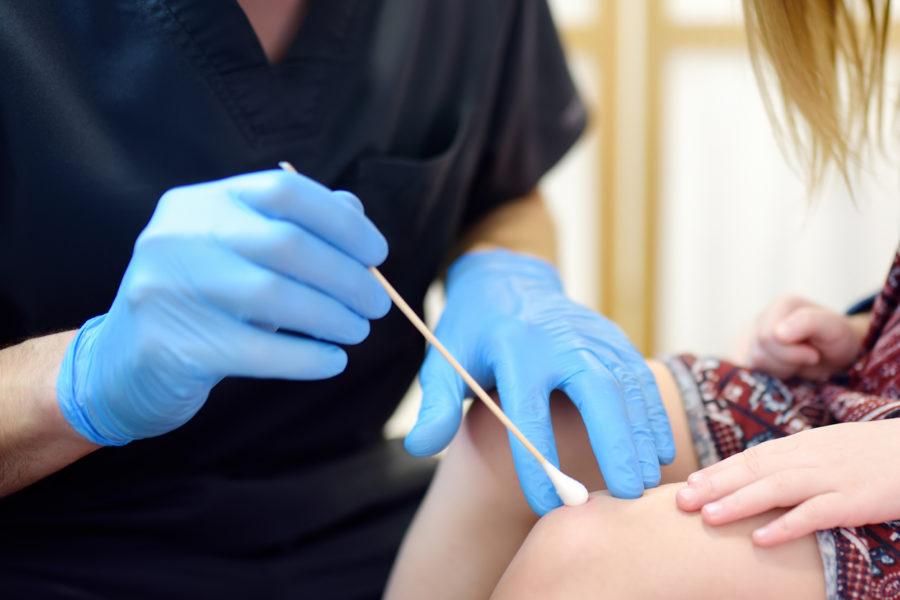 How Dermatologists Remove Skin Tags - Enrich Clinic